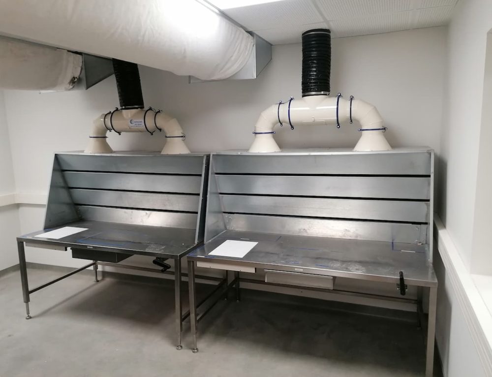 Table aspirante 2m sur poussières de chrome - MH Aspirations